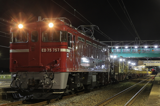 瀬峰駅に停車する、ED75-757牽引の岩切ロンチキを撮る！: うっかり鉄の本棚（旧うっかり鉄の鉄道風景写真撮影記）