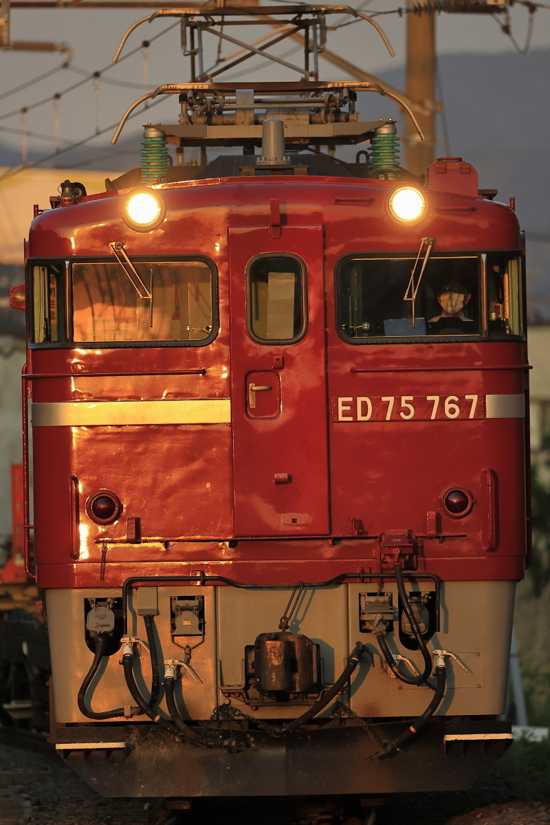西日に煌めくED75-767: うっかり鉄の本棚（旧うっかり鉄の鉄道風景写真撮影記）