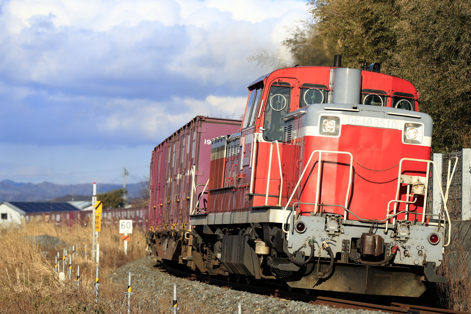 冬晴れの石巻線を往く、国鉄色DE10牽引の1657列車を撮る！(曽波神S字編): うっかり鉄の本棚（旧うっかり鉄の鉄道風景写真撮影記）